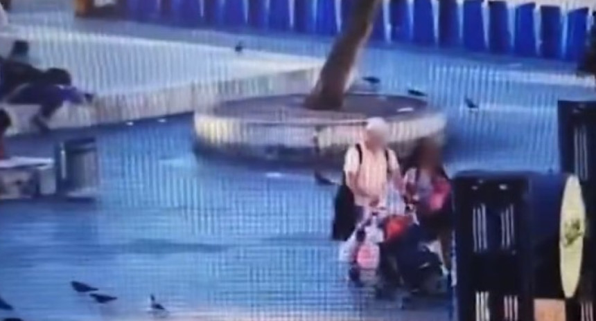 Video El Dramático Momento En El Que Una Pareja Abandonó A Su Bebé De